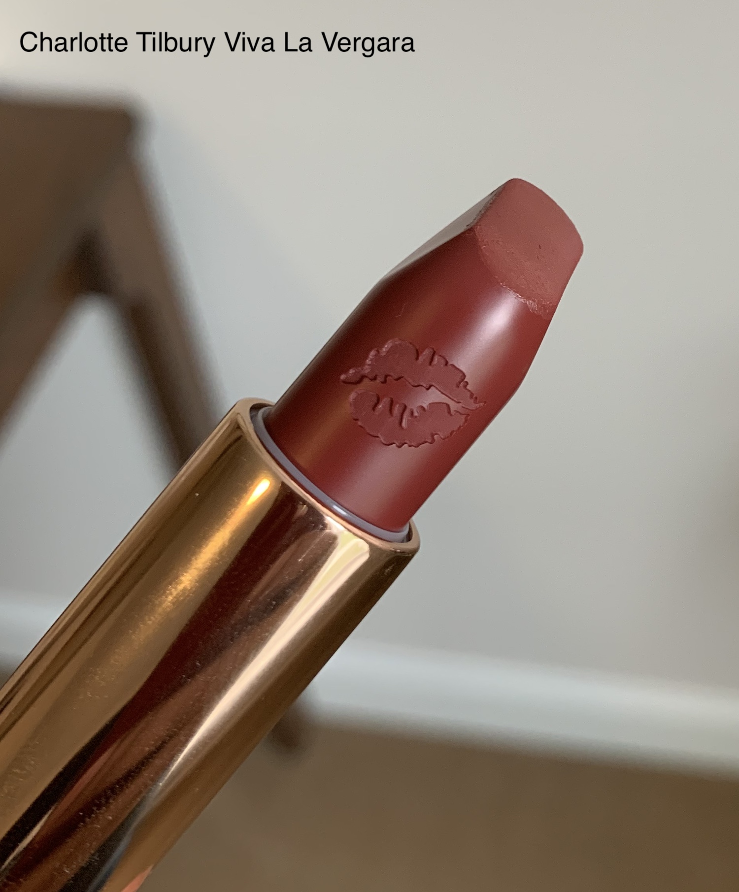 Charlotte Tilbury Hot Lips 2 Lipstick Swatches (Glowing Jen, Viva La ...